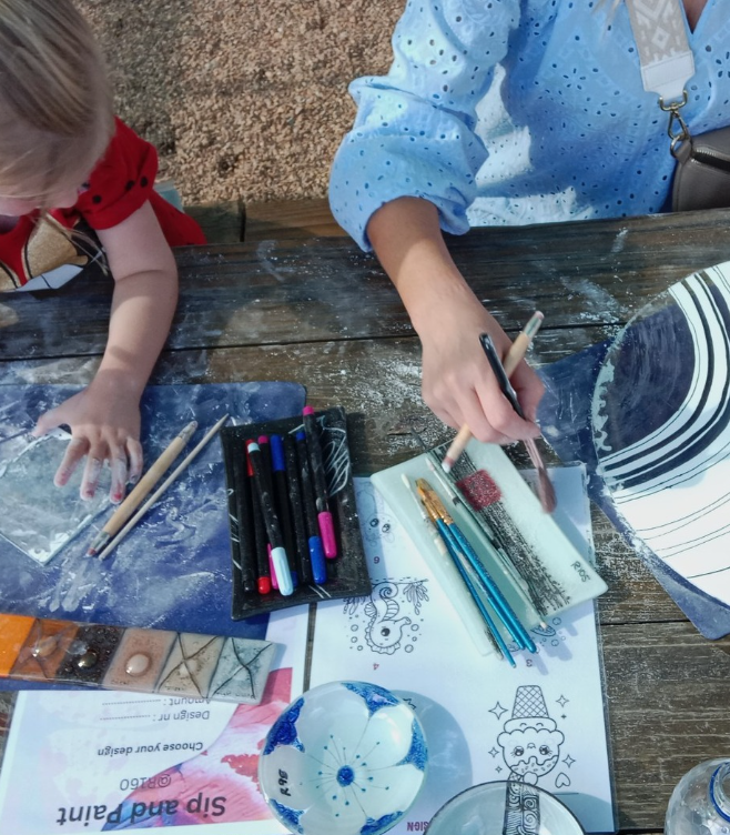 Glamour & Glass – Glamour & Glass